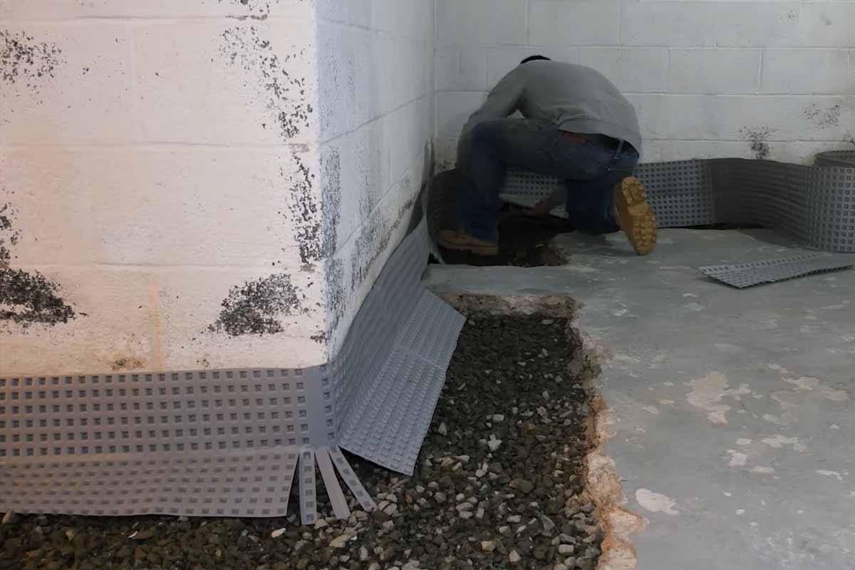 Basement Waterproofing Specialists for Illinois - Free Estimates